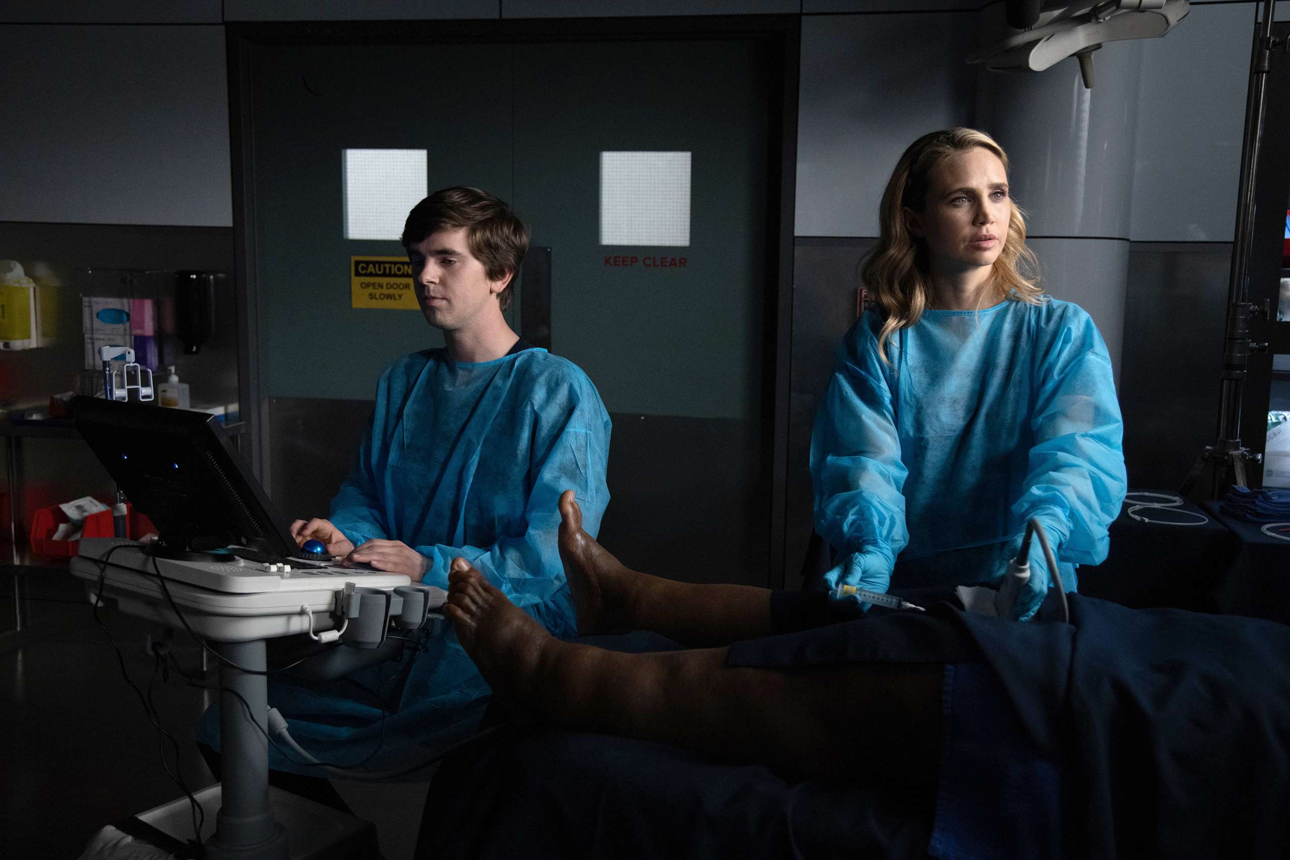 VIDEO. AXN vine cu sezoane noi din „Doctorul cel bun” și „Absența”