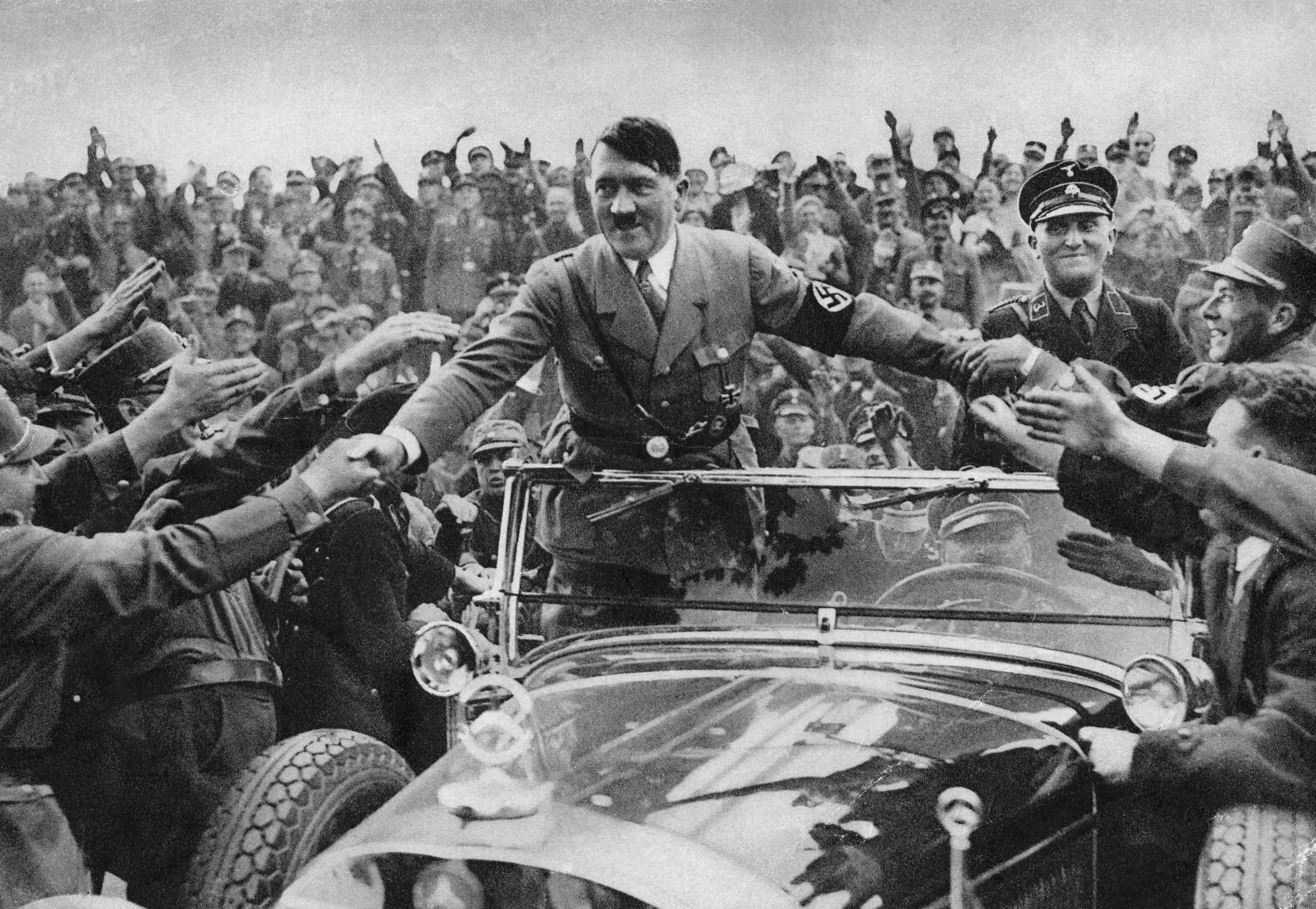 Documentar despre Hitler și seriale despre crime. Noutățile lunii ...