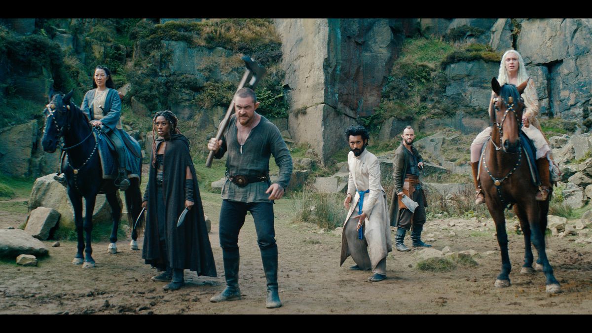 VIDEO. Netflix a lansat primul teaser pentru The Witcher: Blood Origin ...