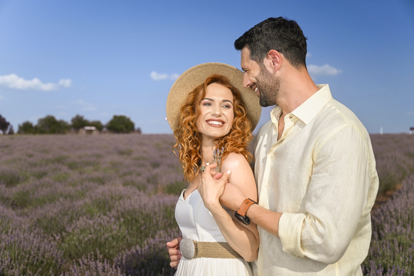 Michaela Prosan şi Adi Nartea sunt protagoniştii Iubire cu parfum de ...