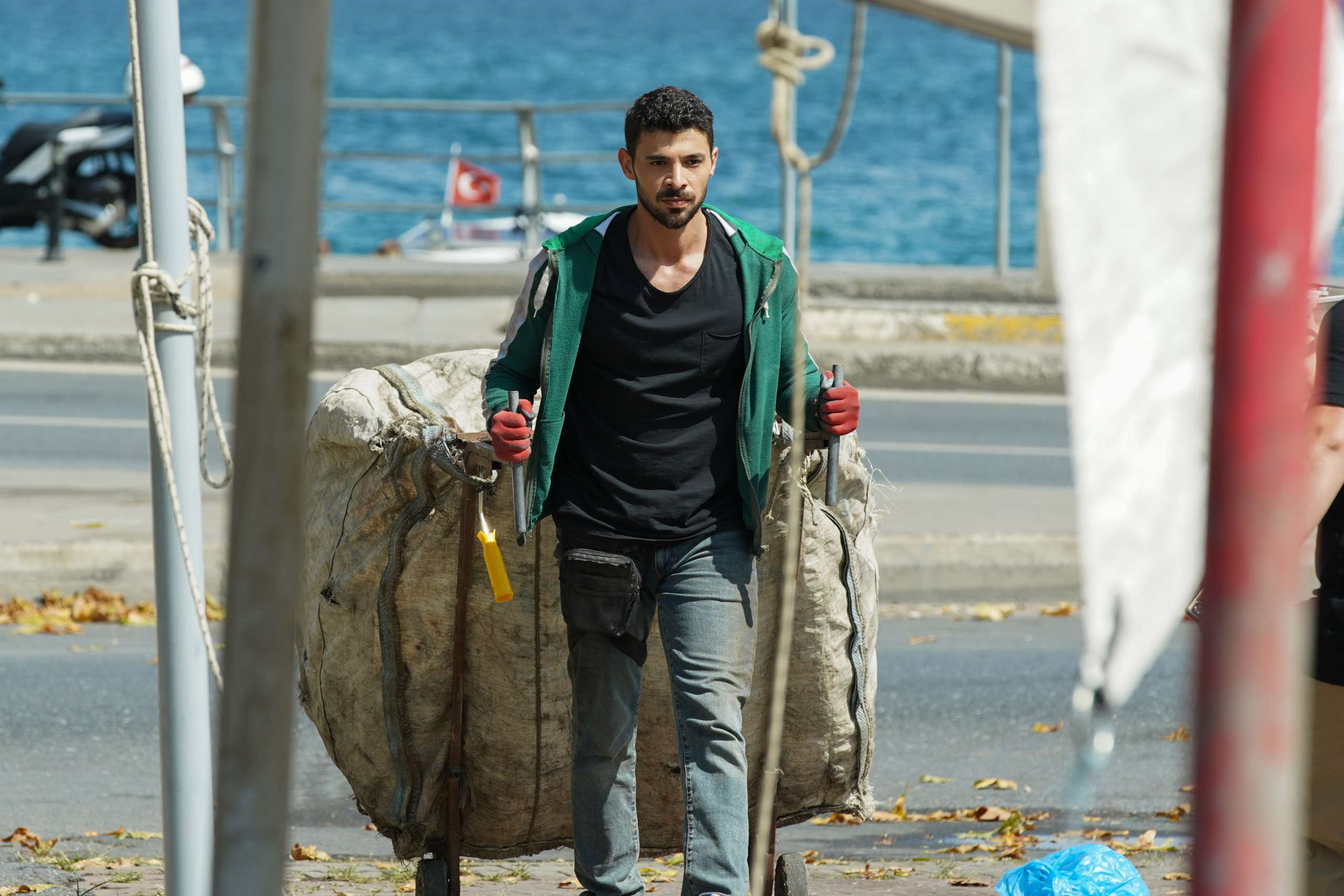 În această seară, de la ora 20:00, premiera serialului Inimă rebelă, la ...