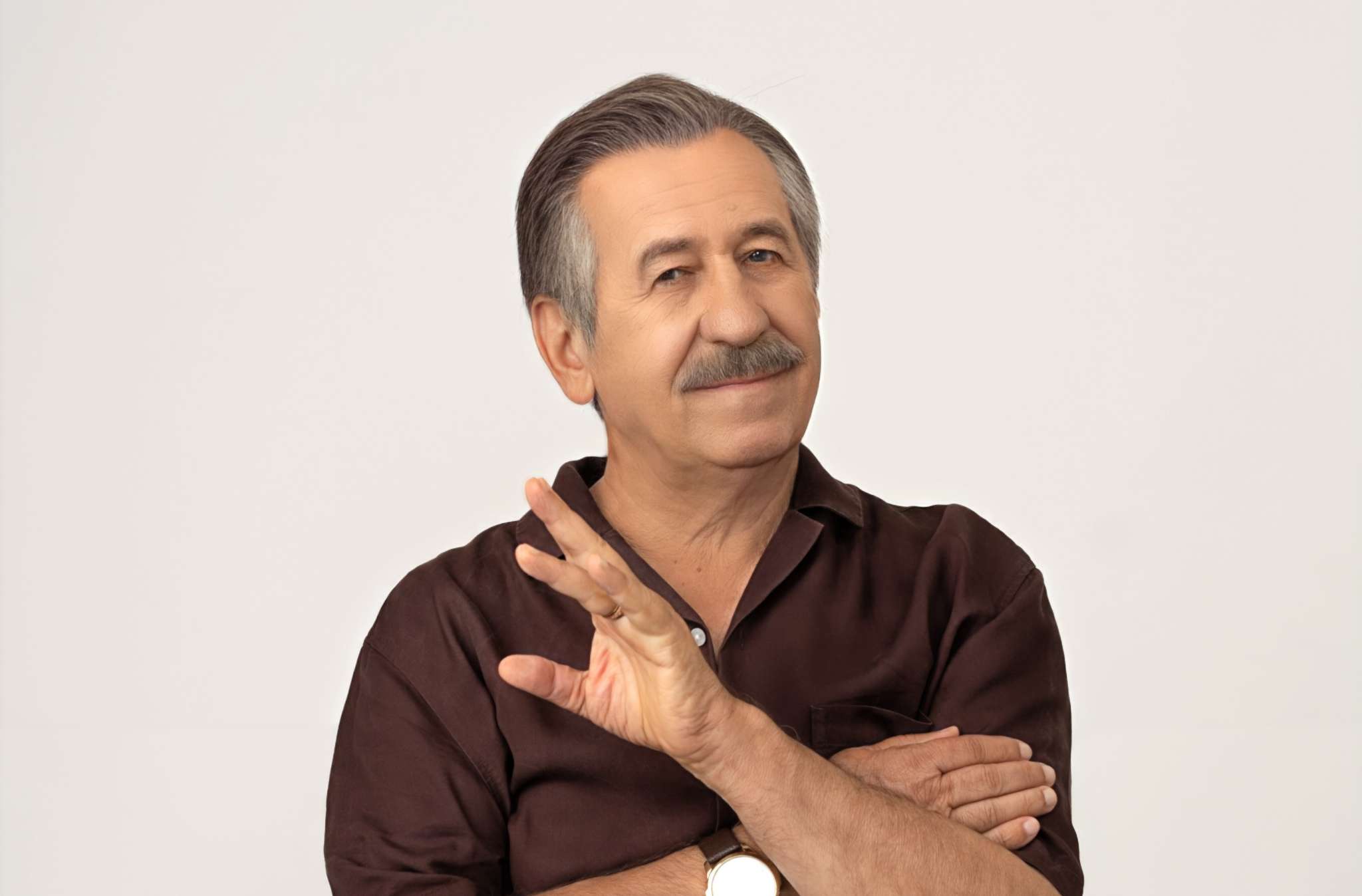 Serialul TĂTUȚU` poate fi urmărit la PRO TV - Pagina de seriale