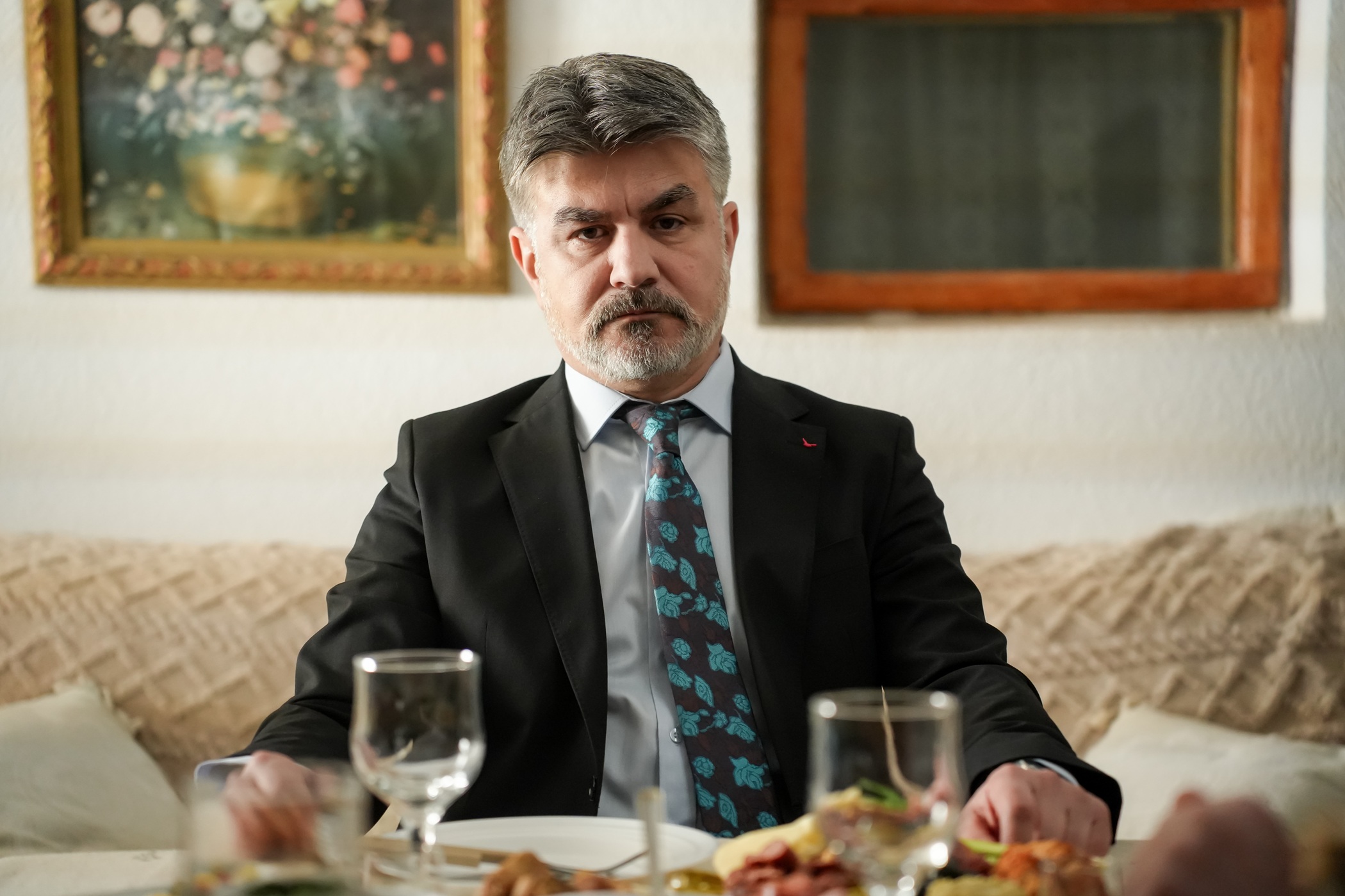 Lucian Pavel se alătură distribuției serialului original Iubire cu ...